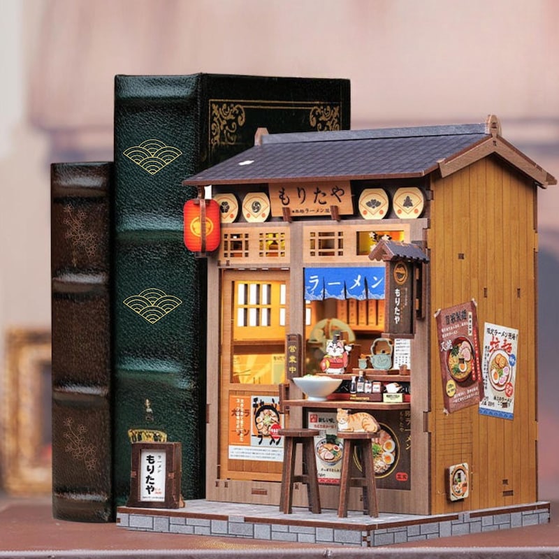 Book Nook Japan - Etsy