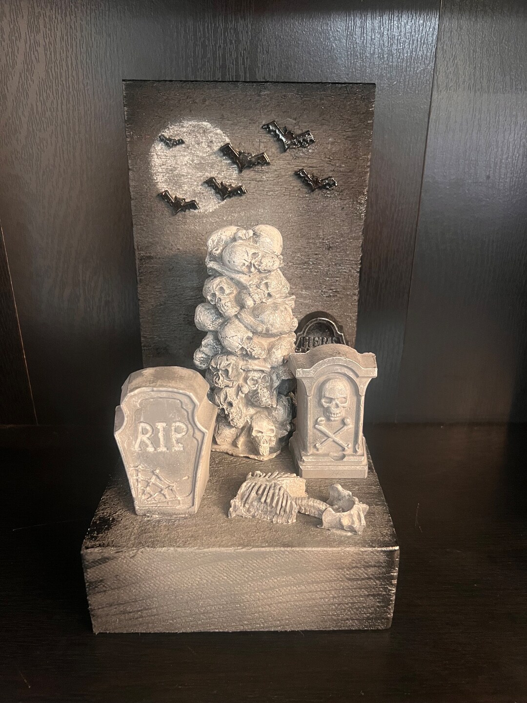 Set of 2 Gothic Timber Bookends Graveyard Scene || Gothic || Skulls ...