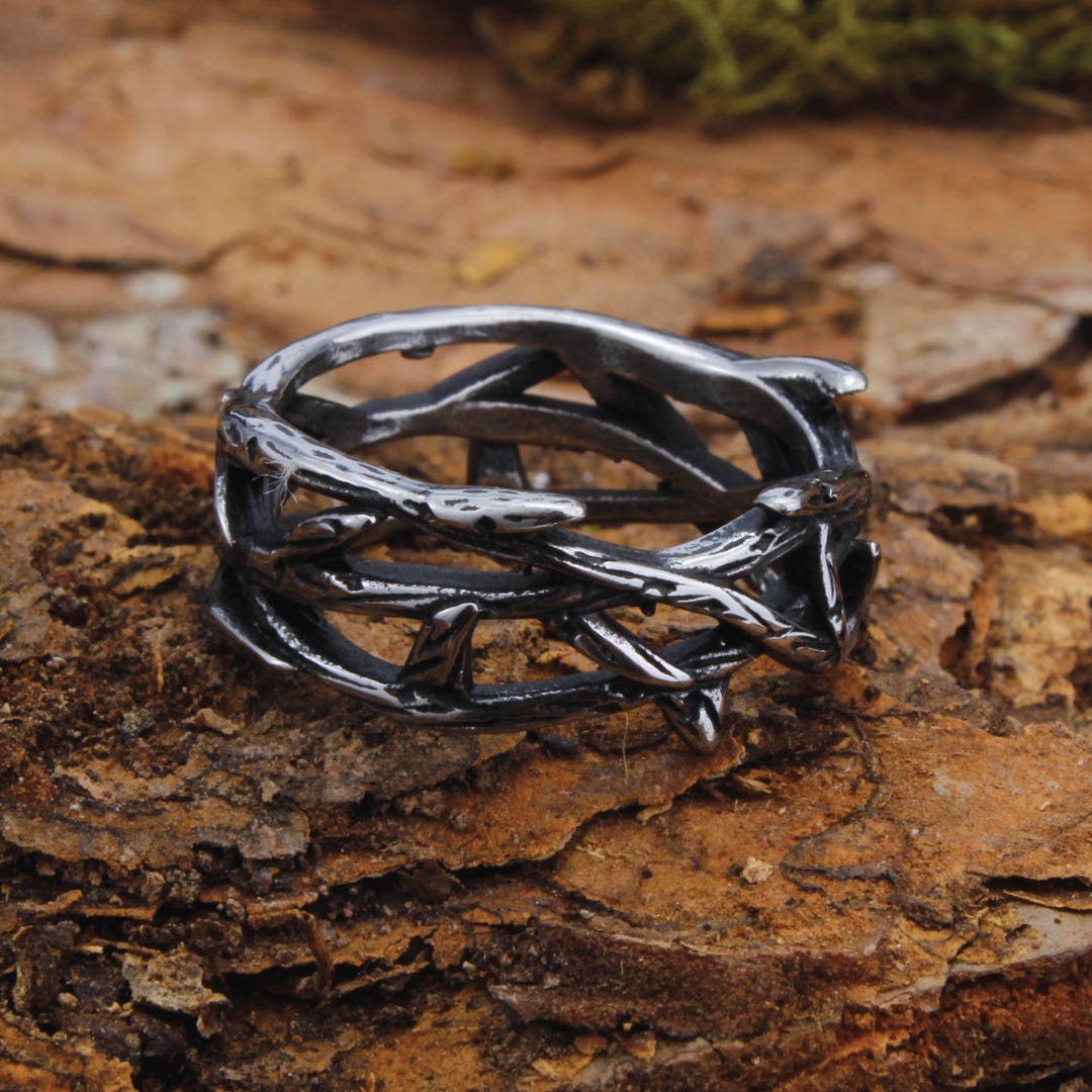 Intertwining Thorn Ring in Stainless Steel, Gothic Jewelry, Celtic Rose ...