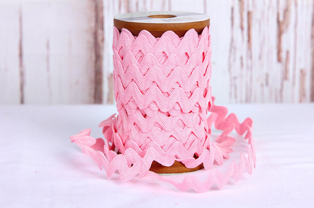 Riley Blake Designs, Large 3/8 Peony Vintage Ric Rac Trim by Lori Holt ...