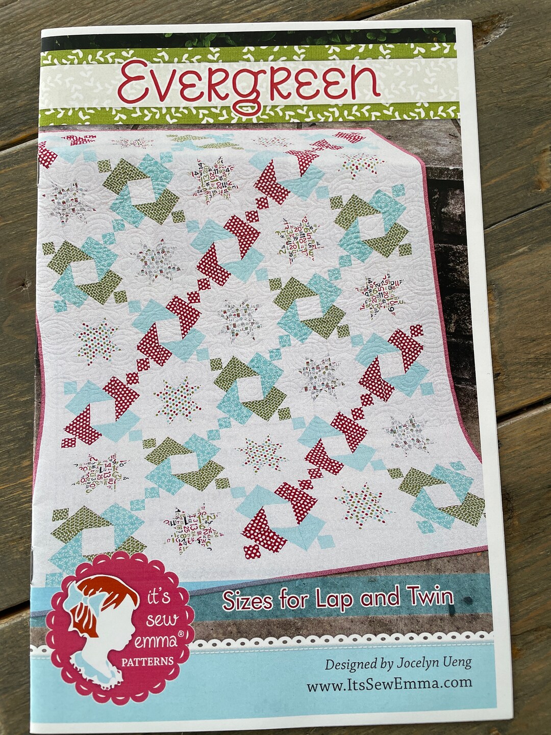 Evergreen Quilt Pattern, It's Sew Emma Quilt Pattern Designed by Jocelyn Ueng - Etsy