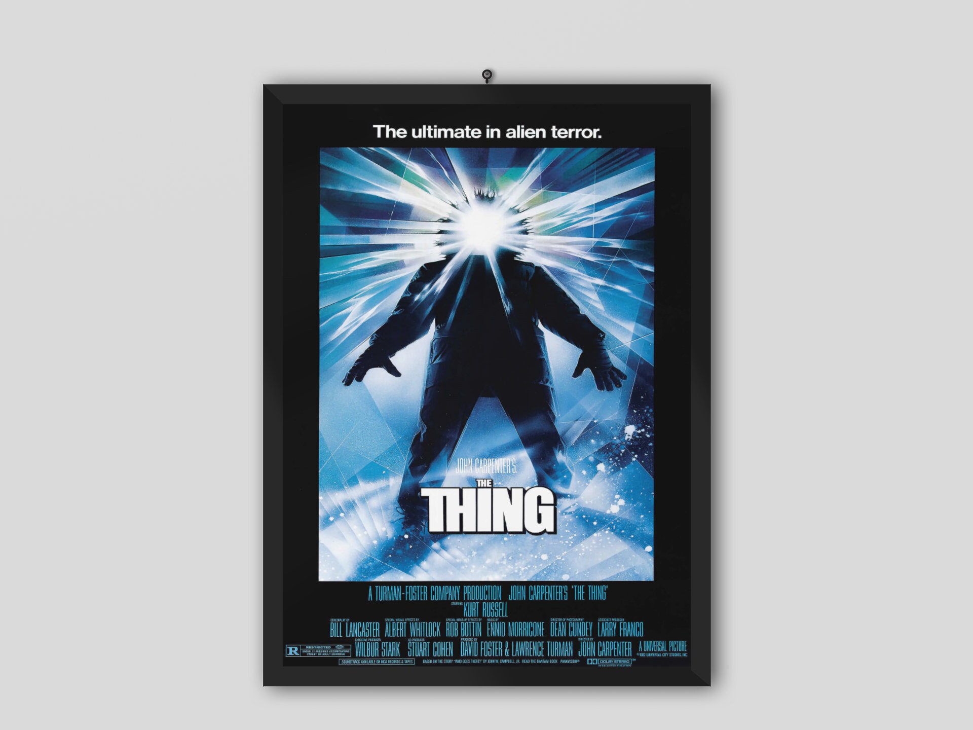 The Thing 1982 Movie Poster. John Carpenter Movie. Kurt Russell ...