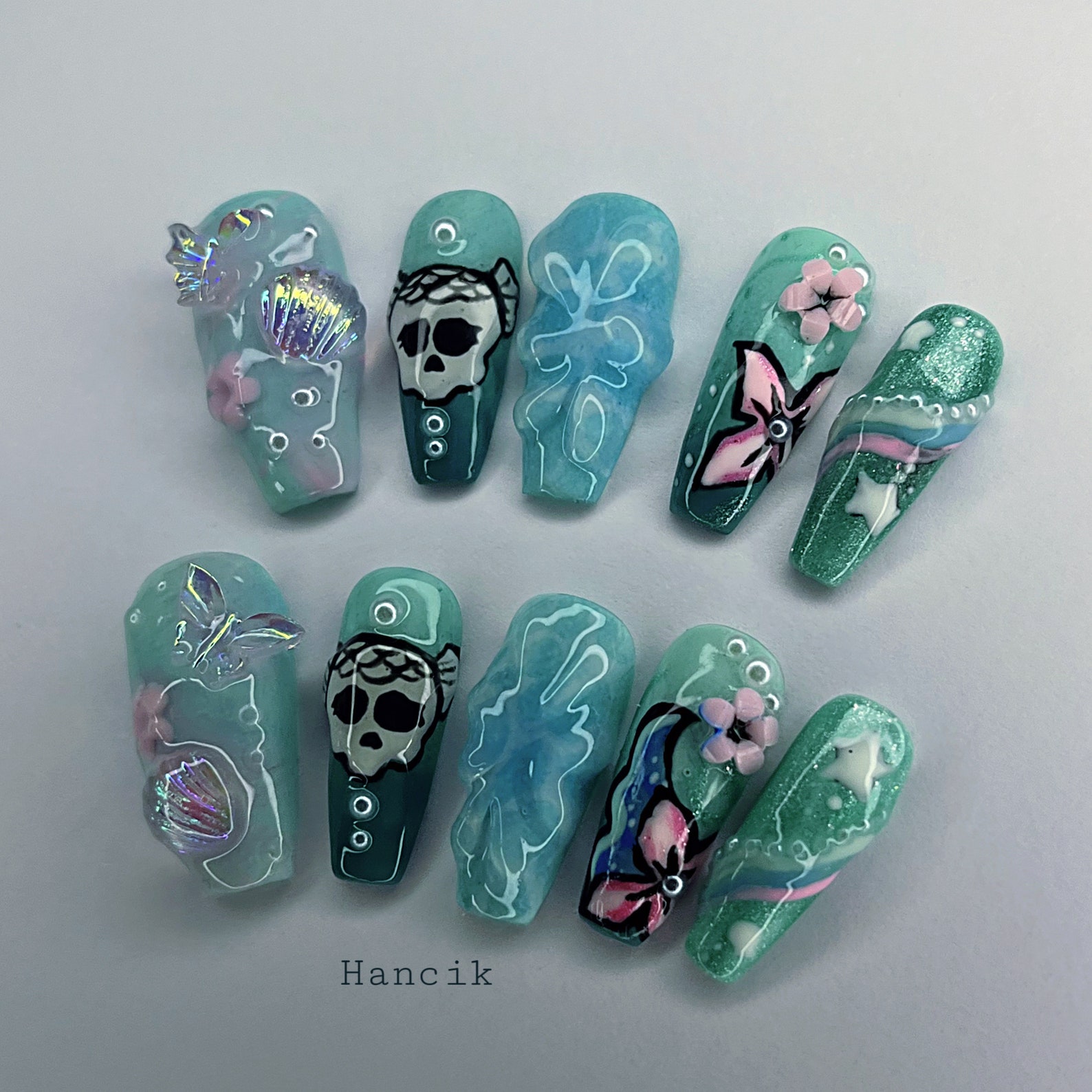 HANDMADE | Monster High - Lagoona Blue Press on Nails - Etsy