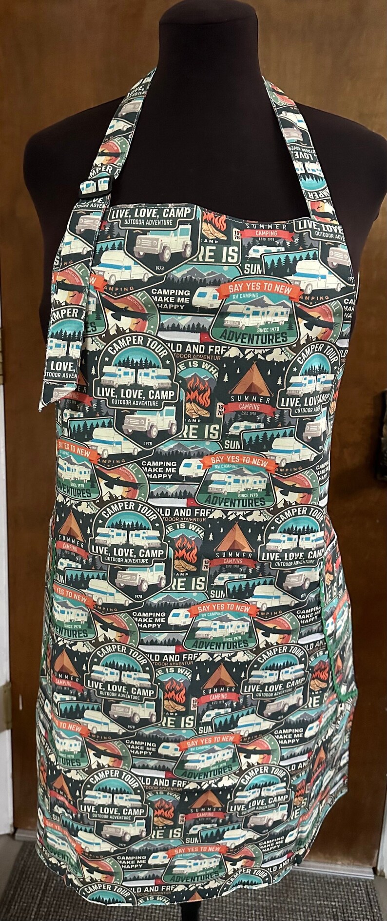 Camping Theme Womens Apron Lined With Pockets Adjustable Neckstrap ...