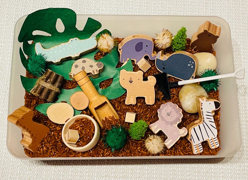 Jungle Safari Sensory Bin: Montessori Wild Animal Play - Etsy
