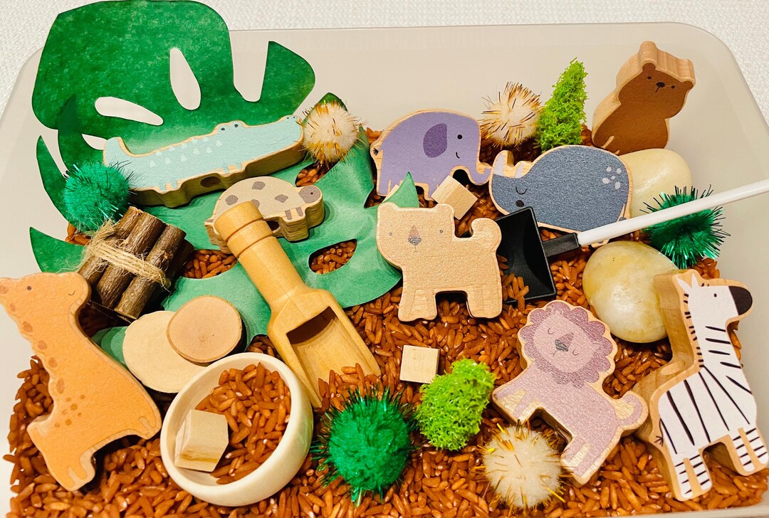 Jungle Safari Sensory Bin: Montessori Wild Animal Play - Etsy