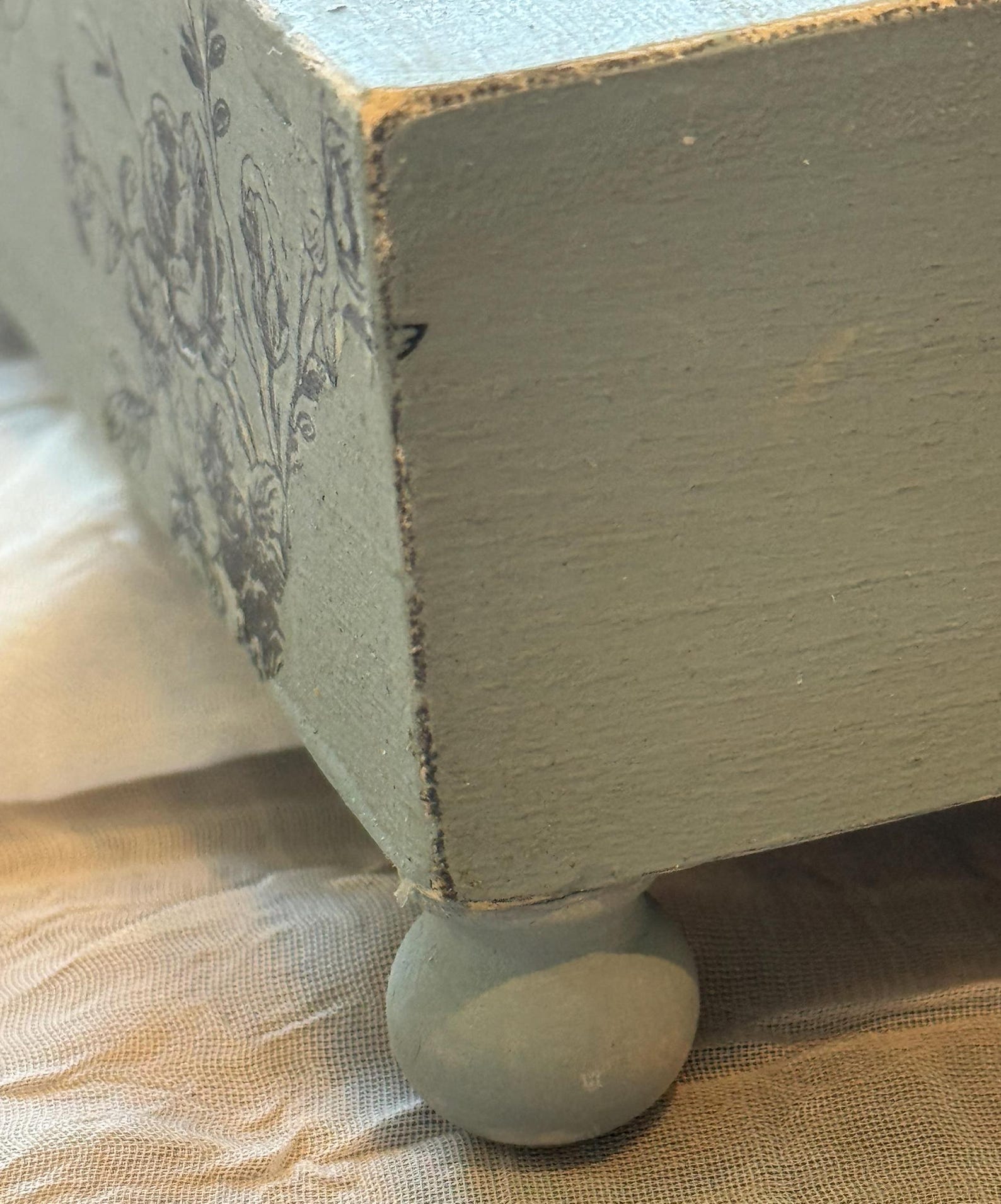 Shabby Chic, French Country Cottage, Decorative Riser With French Words ...