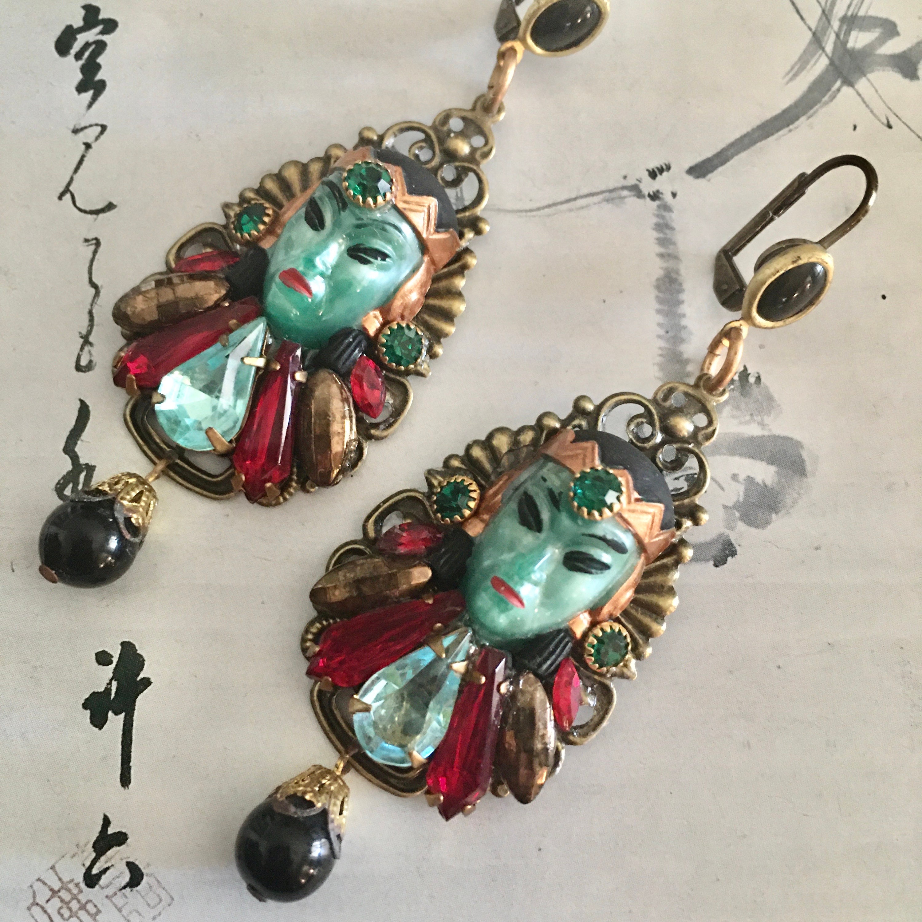 Hat Making & Hair Crafts Vintage Royal Blue Glass Selro Selini Asian ...