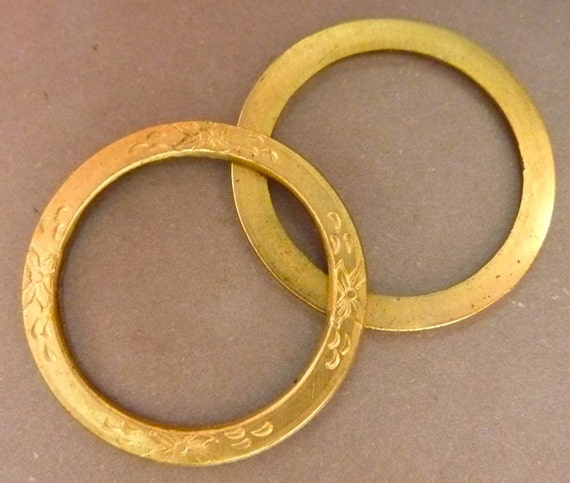2 Round Brass Ornate Flower Loops Frames Settings Die | Etsy