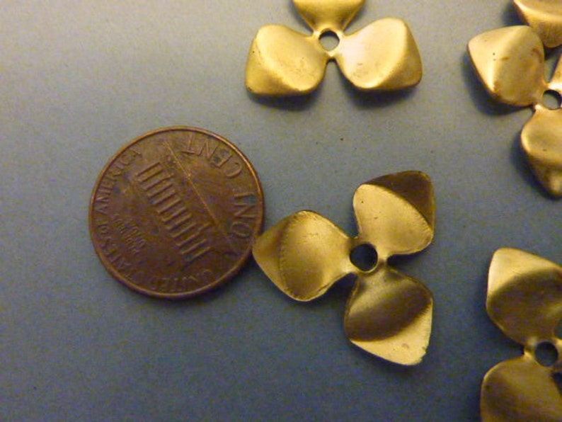 12 Brass Flowers Rivet Components Petals - Etsy