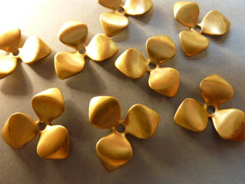 12 Brass Flowers Rivet Components Petals - Etsy