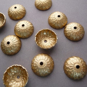 6 Brass Acorn Bead Caps - Etsy
