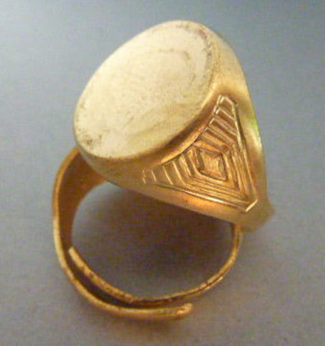 Ornate Brass Ring - Signet With 15 Mm Flat Round Top - Art Deco - Etsy