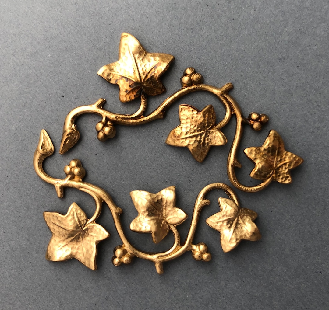 2 Vine Leaf Branch Findings L & R Ornate Pendant No Hole - Etsy