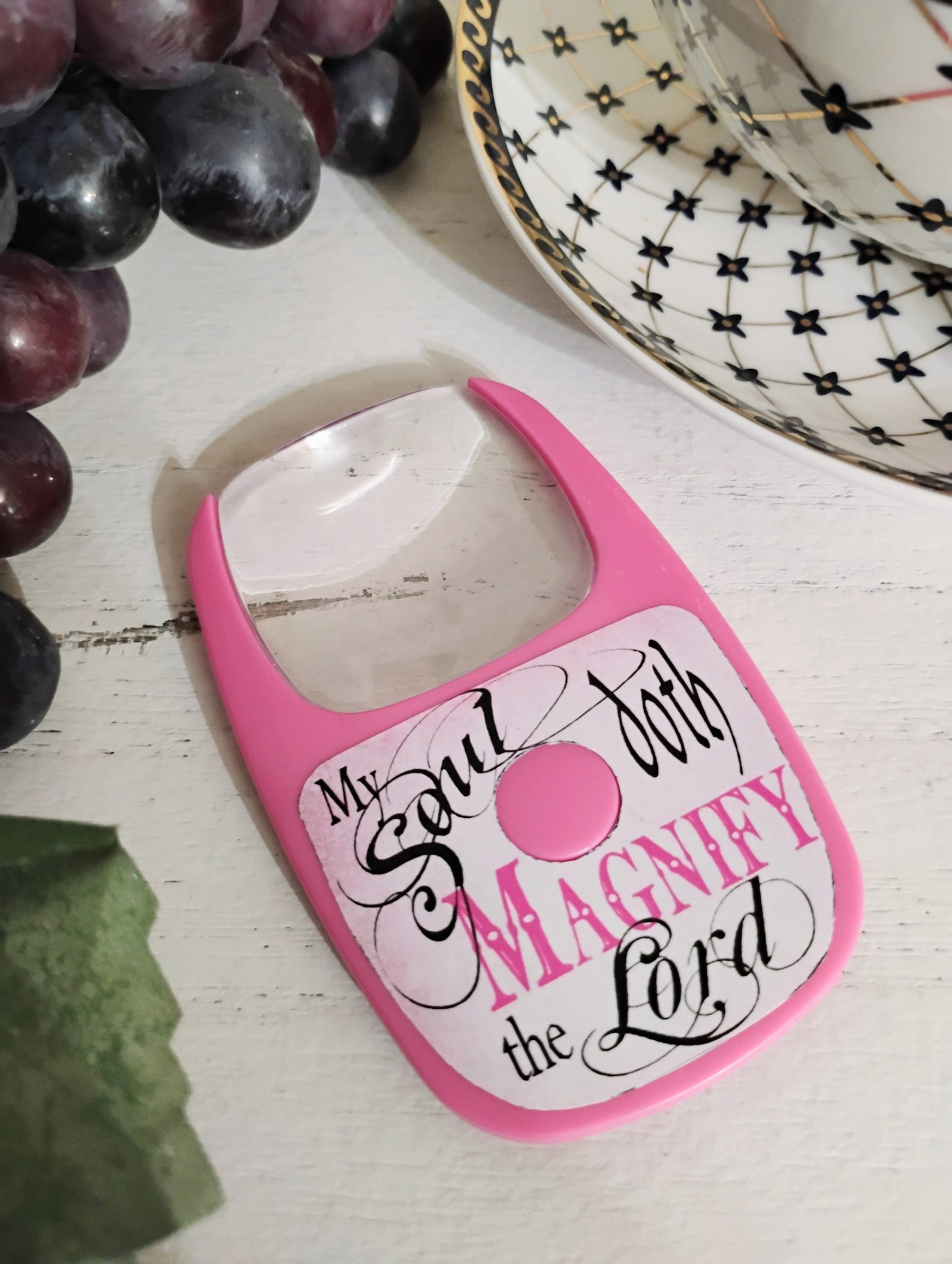 Magnify the Lord Magnifier Light / Pocket/purse Size Mini Magnifying ...