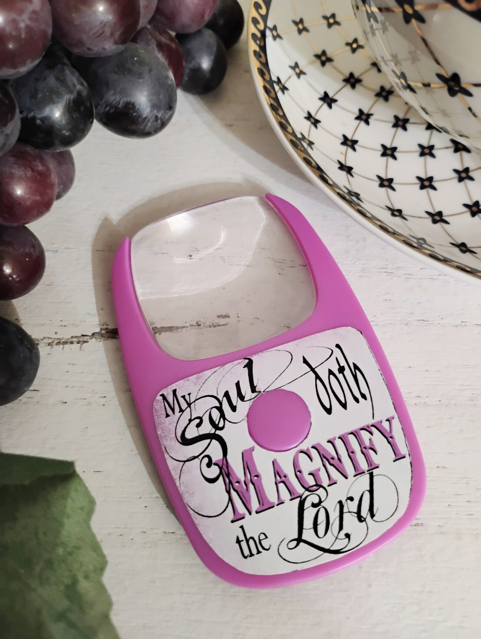 Magnify the Lord Magnifier Light / Pocket/purse Size Mini Magnifying ...