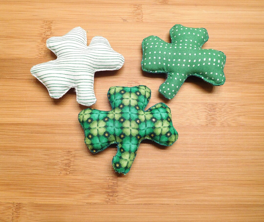 DIY Shamrock Sewing Pattern: St. Patrick's Day Clover Pin Cushion (PDF ...