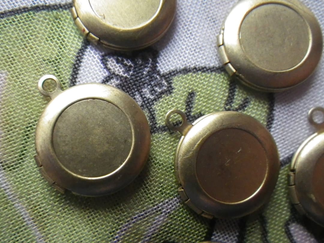 Vintage Small Brass Round Lockets With Loop and Side Hinge 14mm 4 Pcs ...