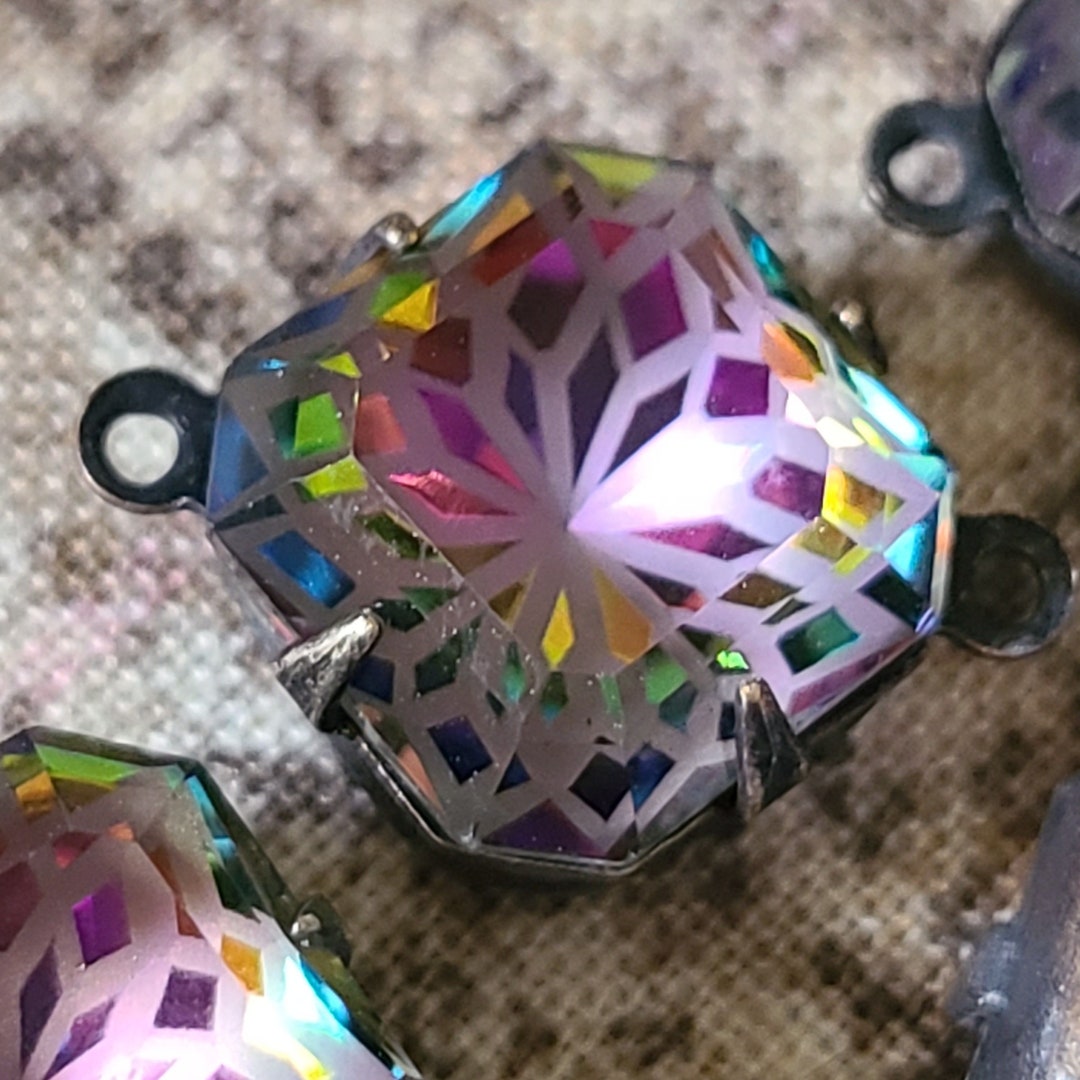 Dark Vitrail Flower Etched Rhinestone 10mm Rounded Square Links 4 Pcs ...