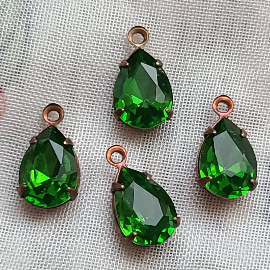 Olive Green 10x7mm Glass Pear Drops 4 Pcs - Etsy