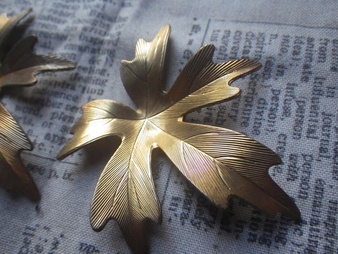 Medium Modern Spiky Maple Leaf Vintage Textured Dapped Brass - Etsy