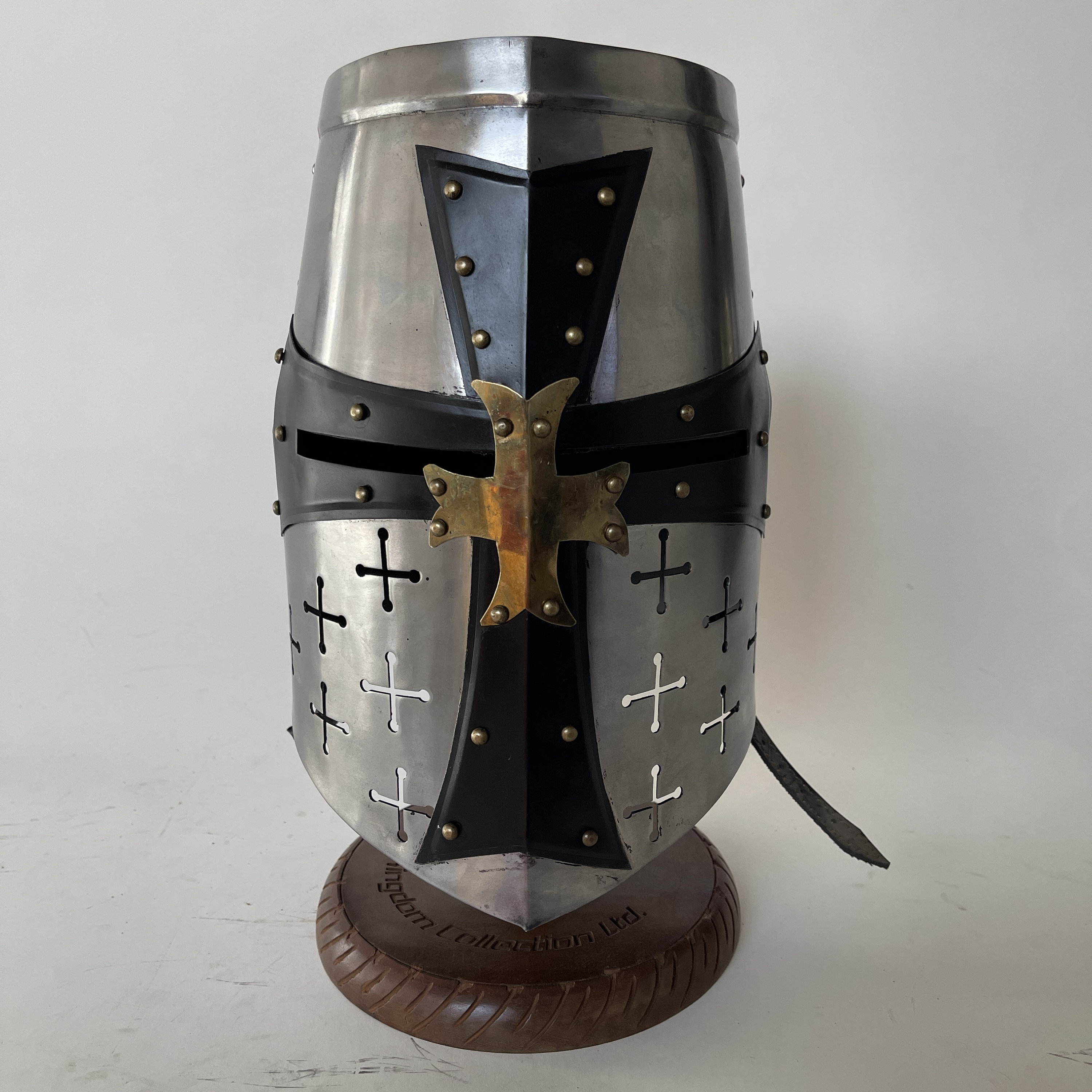 Special Edition Templar Crusader Knight Helmet With Free Display Stand ...