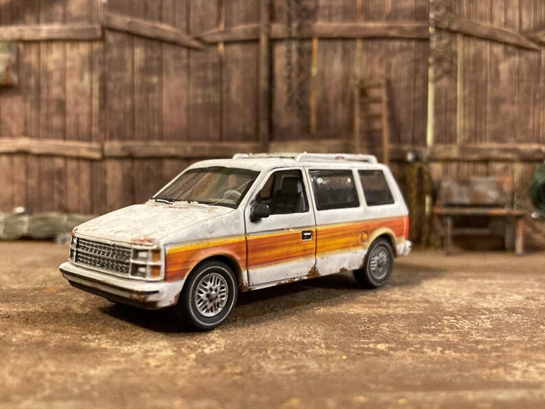 1985 Dodge Caravan Customized 1/64 Scale Diecast Minivan. Custom Barn ...