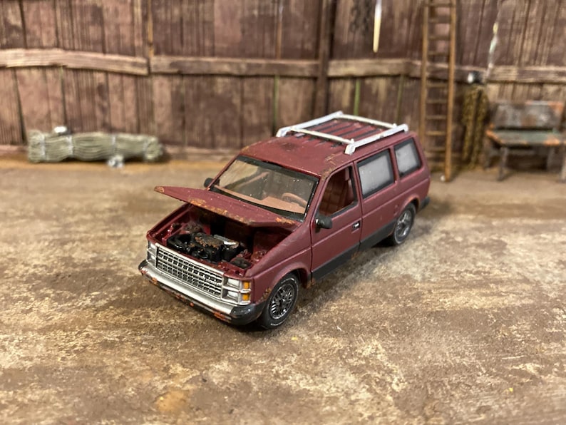 1985 Dodge Caravan Customized 1/64 Scale Diecast Minivan. Custom Barn ...