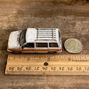 1985 Dodge Caravan Customized 1/64 Scale Diecast Minivan. Custom Barn ...