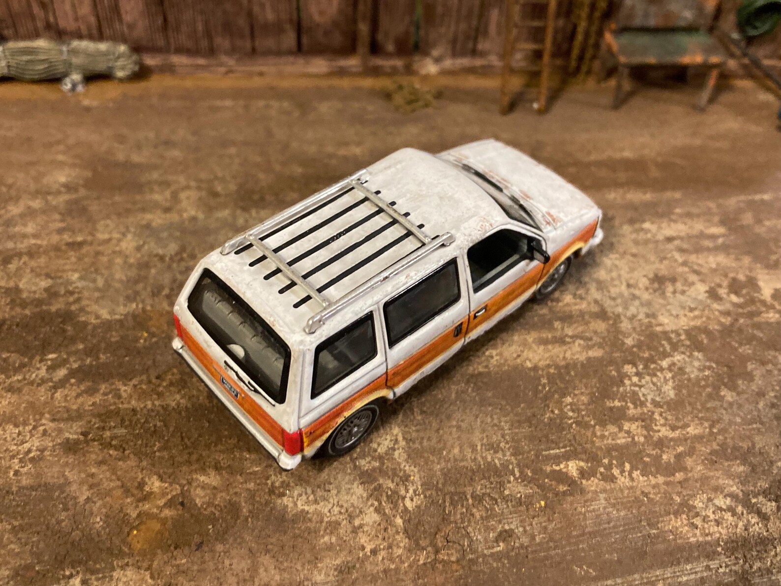 1985 Dodge Caravan Customized 1/64 Scale Diecast Minivan. Custom Barn ...