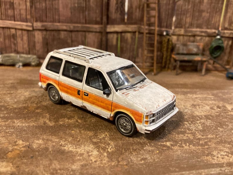 1985 Dodge Caravan Customized 1/64 Scale Diecast Minivan. Custom Barn ...