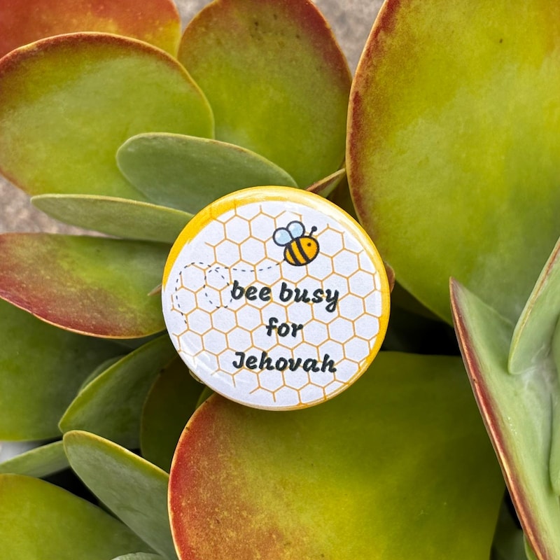 Bee Pin - Etsy