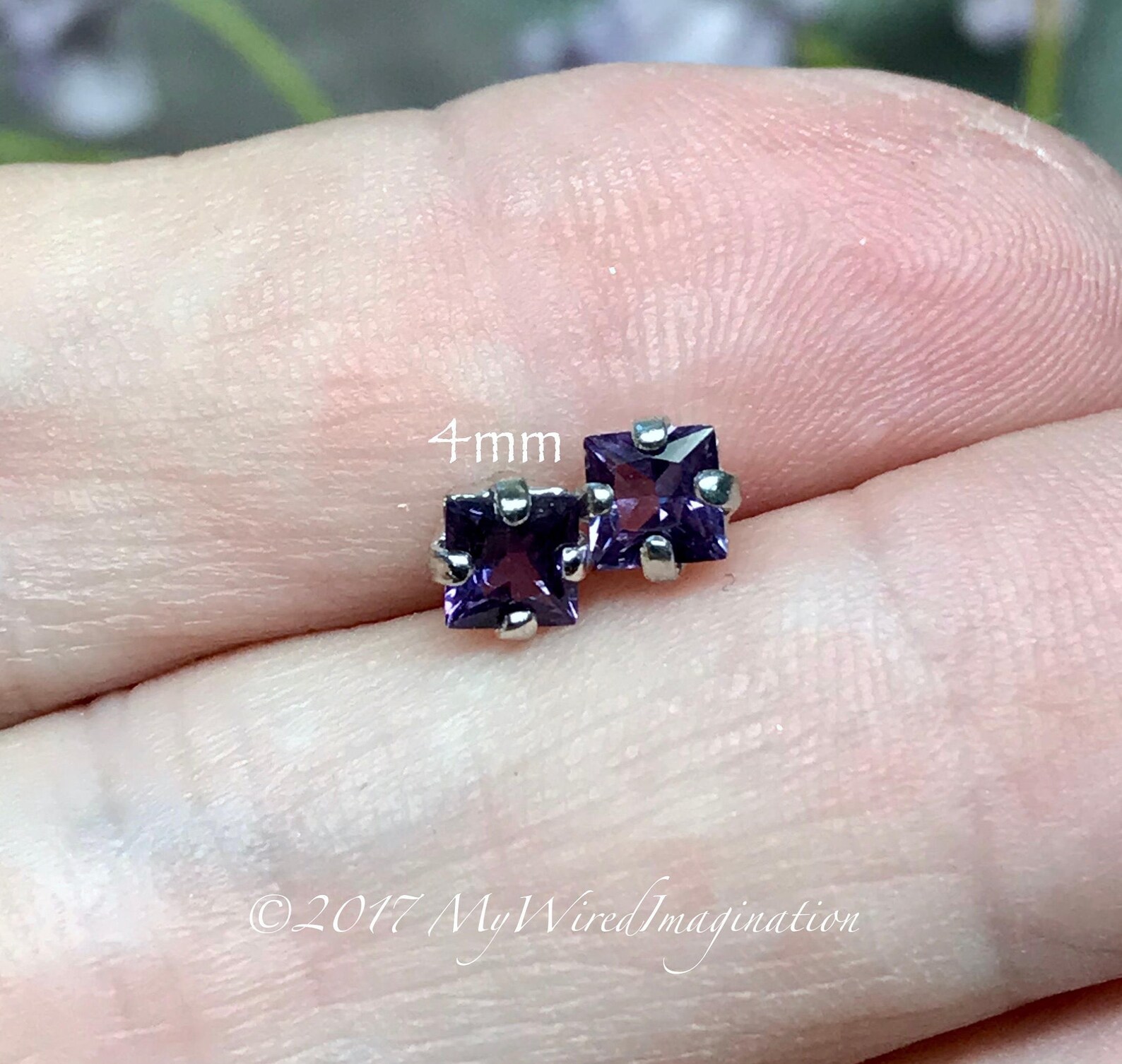 Alexandrite Color Change Lab Grown Gemstone 4 6 or 8mm | Etsy