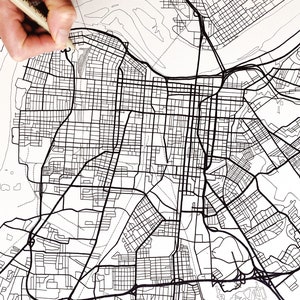 LOUISVILLE Map Street Map KENTUCKY City Map Drawing Black and White ...