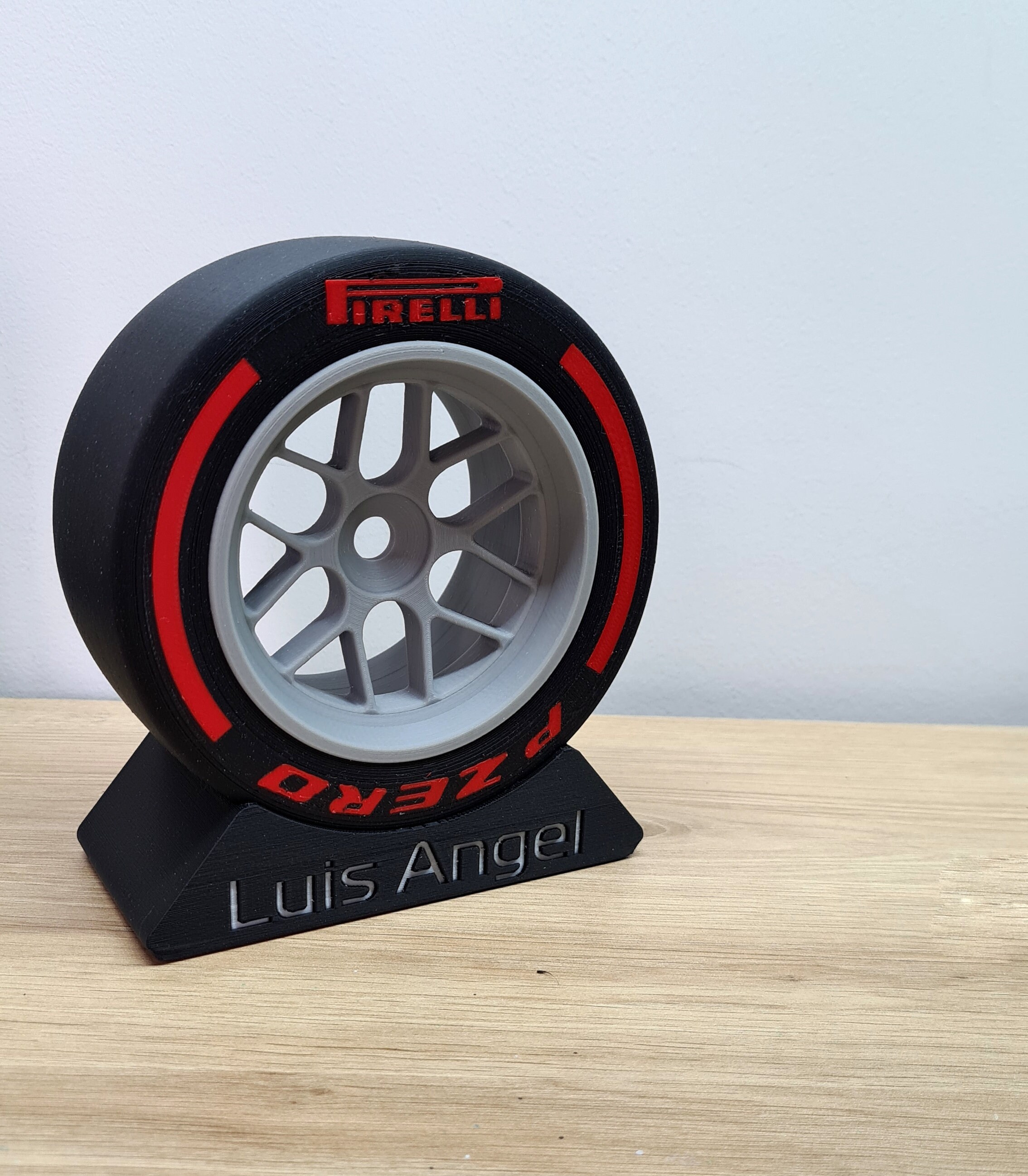 F1 HARD TYRE Customizable Formula 1 Championship-inspired Tire and Rim ...