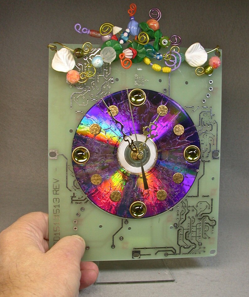 Recycled CIRCUIT BOARD Techie Geek CLOCK Flower Garden Vintage Beads - Etsy
