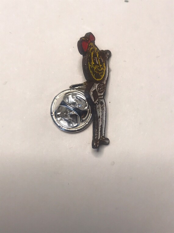 Vintage ESSO Miss Oil Drop lapel pin badge - Gem