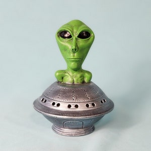 Light up Alien Desk Ornament - Etsy