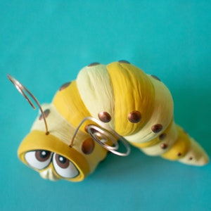 Ceramic Worm Garden Ornament: Cute Outdoor Yard Art Decor, Unique ...