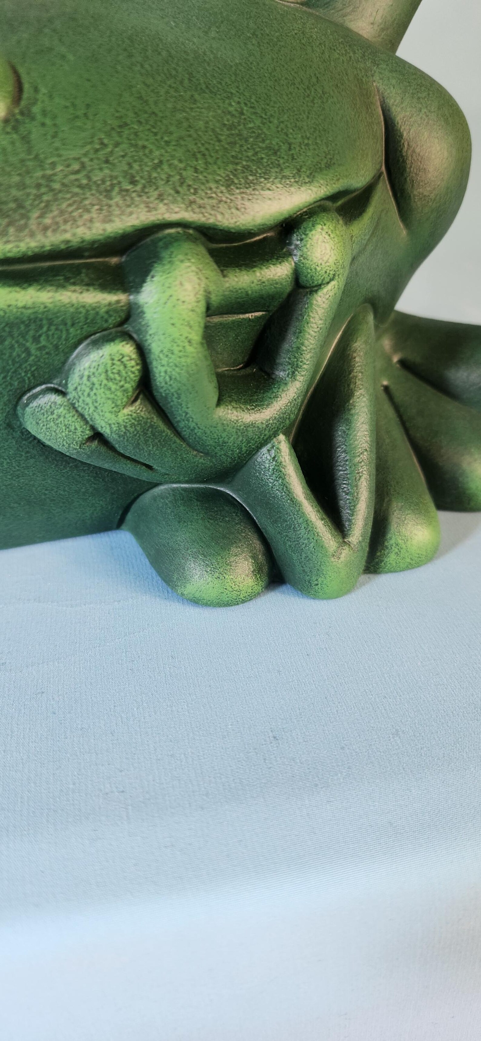 Oversized Ceramic Frog Statue: Large Thinking Frog for Garden Decor ...