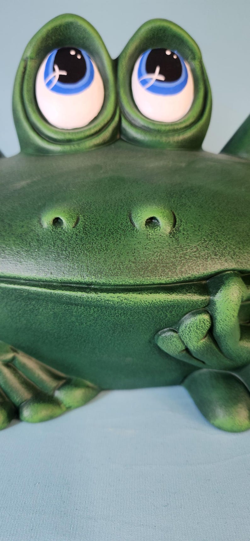 Oversized Ceramic Frog Statue: Large Thinking Frog for Garden Decor ...