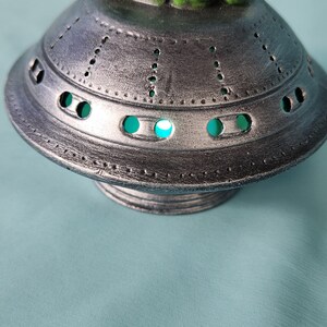 Light up Alien Desk Ornament - Etsy