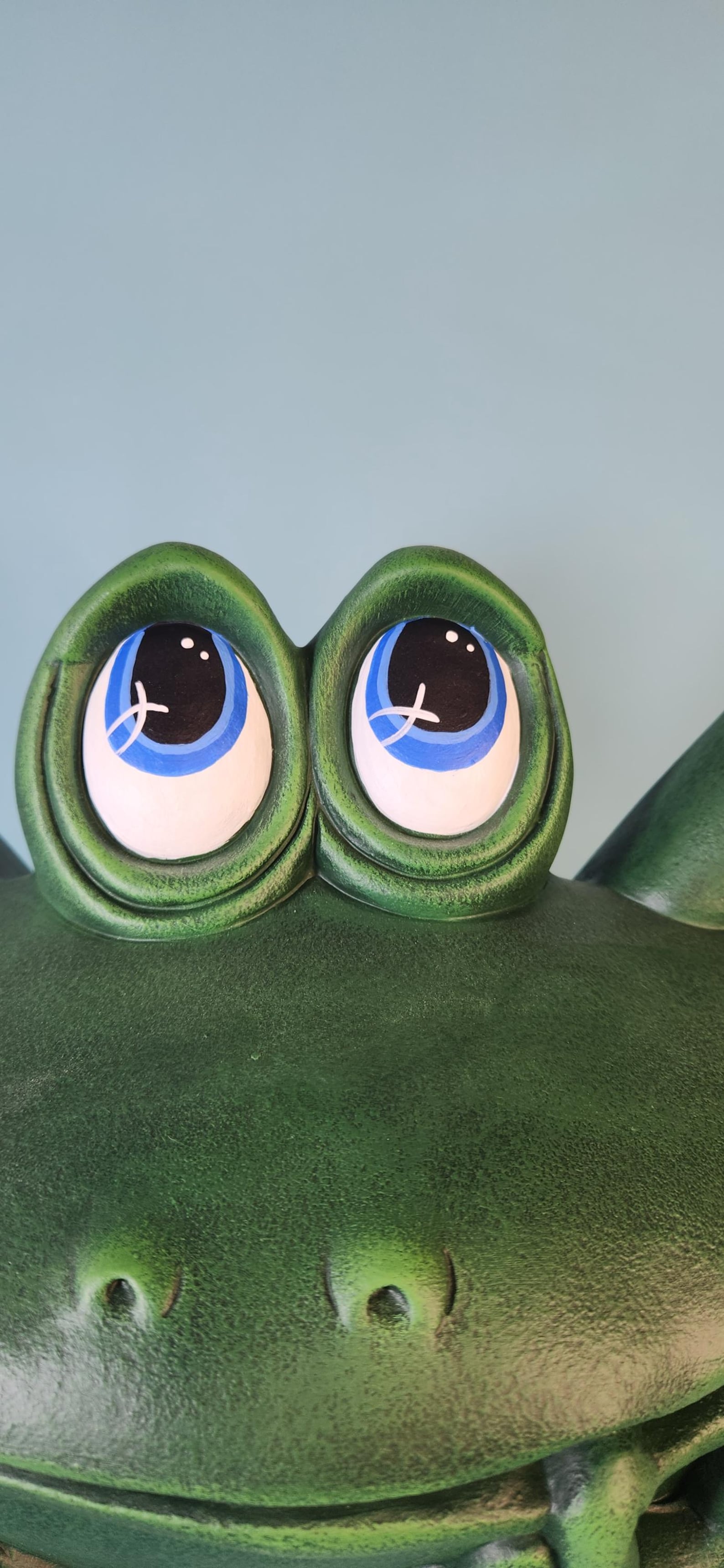 Oversized Ceramic Frog Statue: Large Thinking Frog for Garden Decor ...