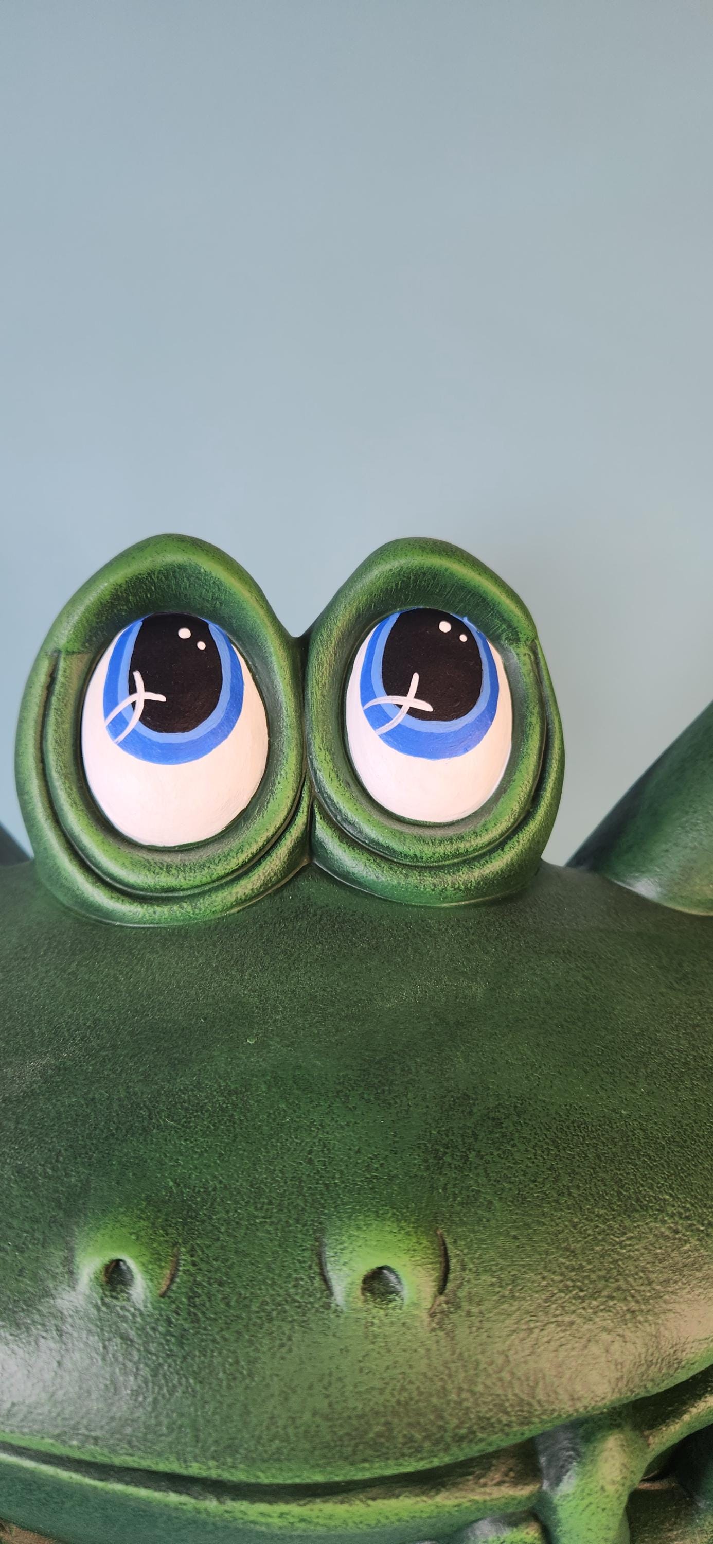Oversized Ceramic Frog Statue: Large Thinking Frog for Garden Decor ...