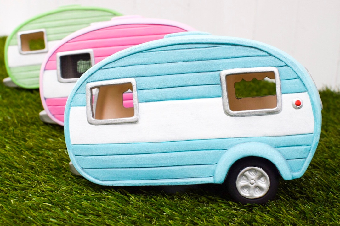 Vintage Ceramic Camper | Funky Old Streamline Camper Vintage Ceramic Camper | Funky Old Streamline Camper