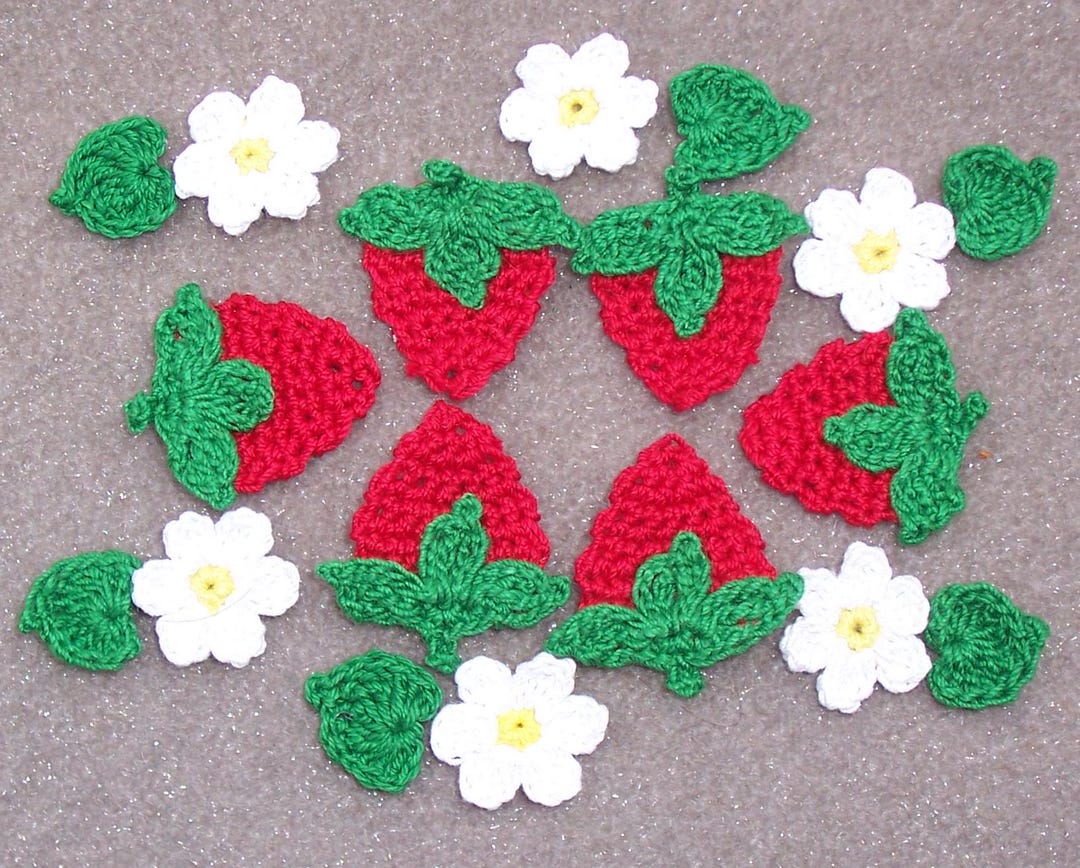 6 Thread Crochet Applique Strawberries With Flowers and Leaves -- 2449 ...