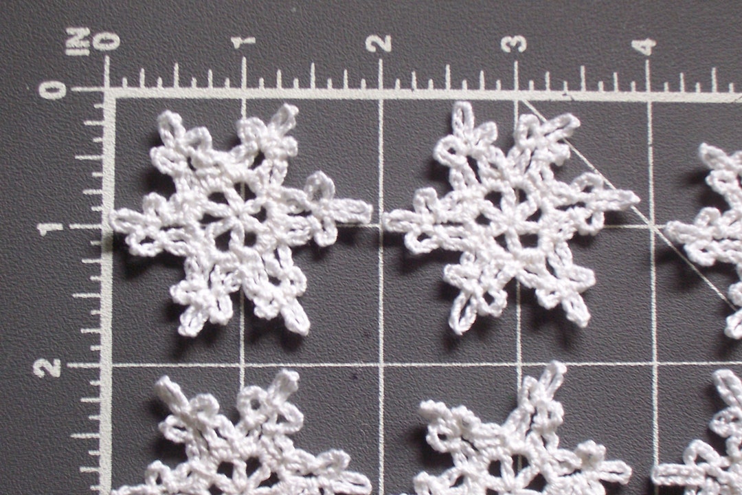 12 Handmade ANTIQUE WHITE Crochet Snowflakes -- 3534 - Etsy