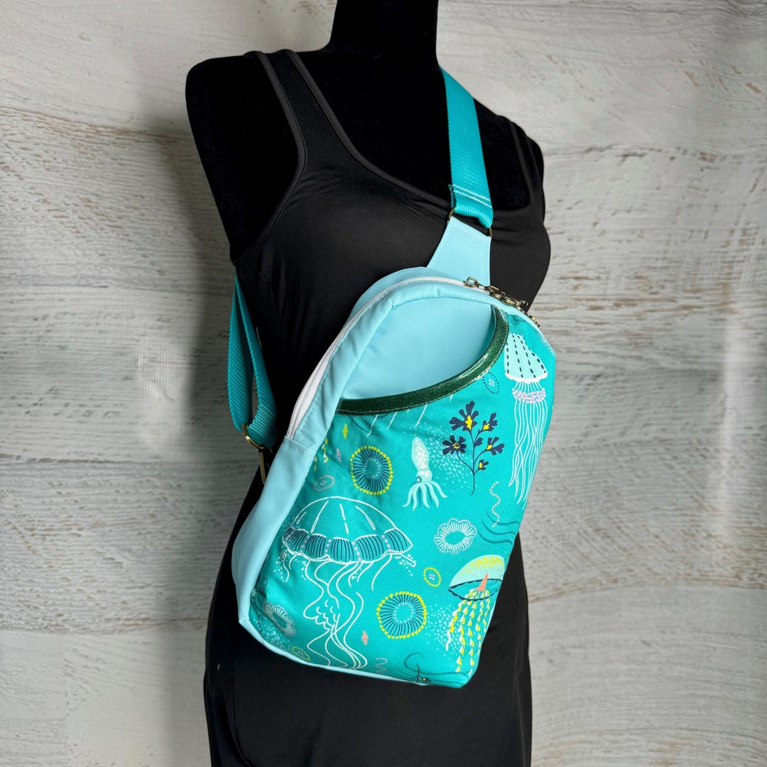 Jellyfish Under the Sea Sling Front Bag Backpack Ottertex® Waterproof ...