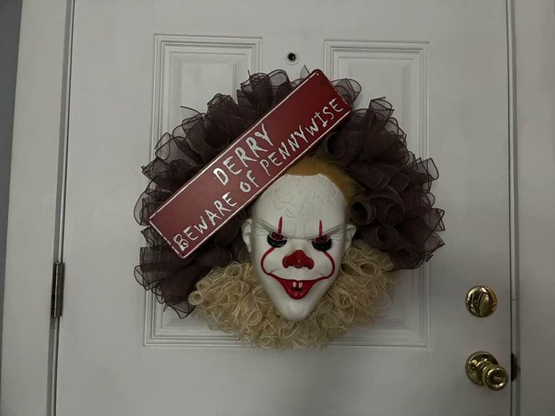 Handmade Pennywise Wreath Inspired by Stephen King's IT - Etsy