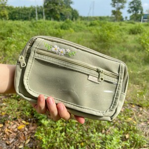 Embroidered Daisy Floral Pouch – Cute Canvas Pencil Case, Makeup Bag ...